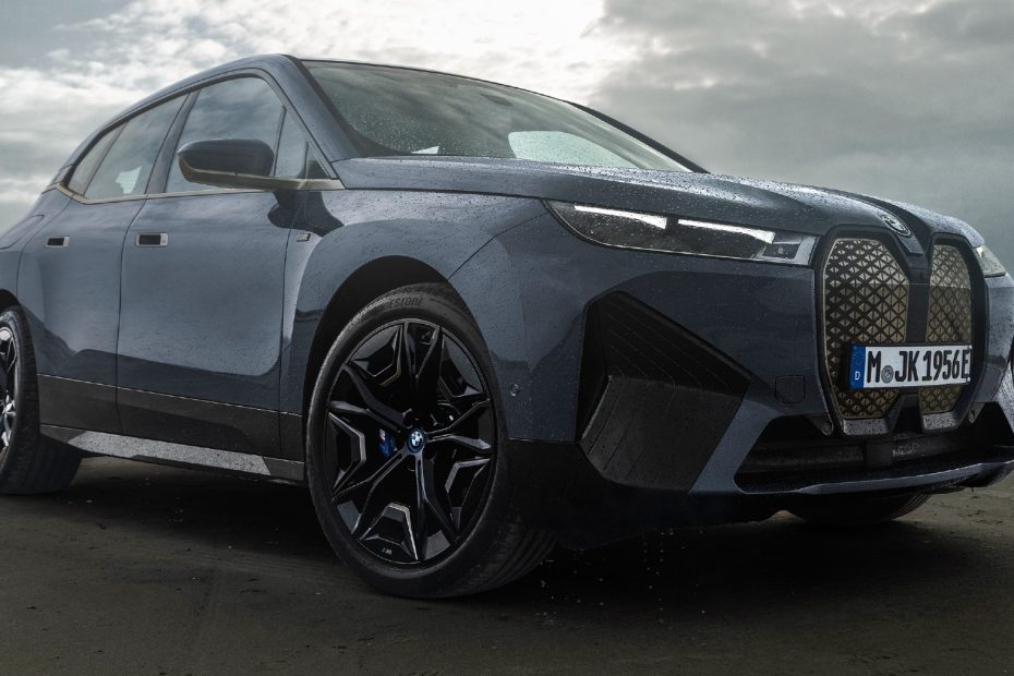 เปิดตัว 2022 BMW iX M60 เอสยูวีพลังงานไฟฟ้า 610 แรงม้า