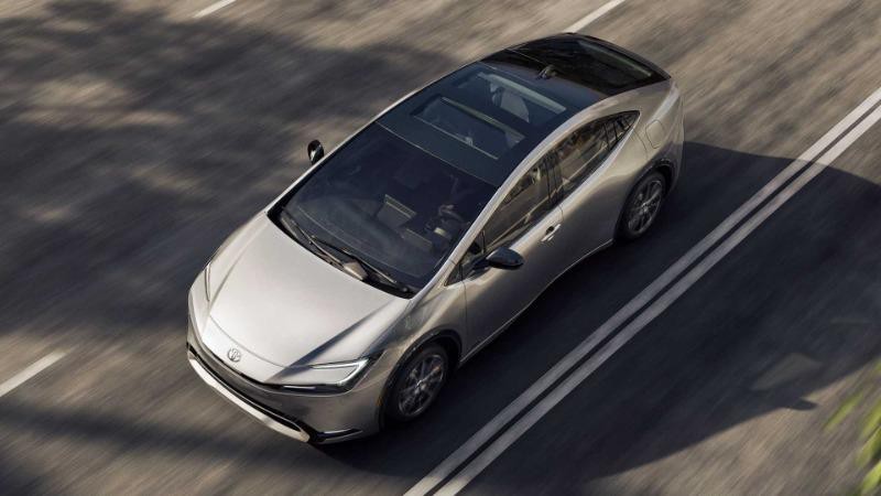 ลือ Toyota วางแผน All-New Prius PHEV ร่างสปอร์ตพ่วงท้ายรหัส GRMN