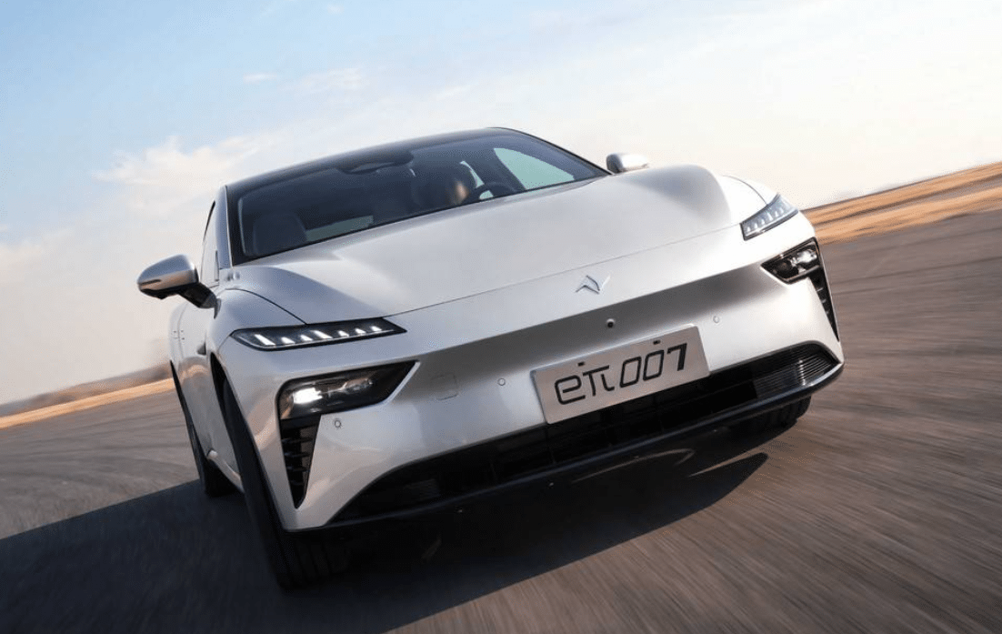 เปิดตัว Dongfeng eπ 007 รถซีดานไฟฟ้าวิ่งได้ 1,200 กิโลเมตรต่อชาร์จ